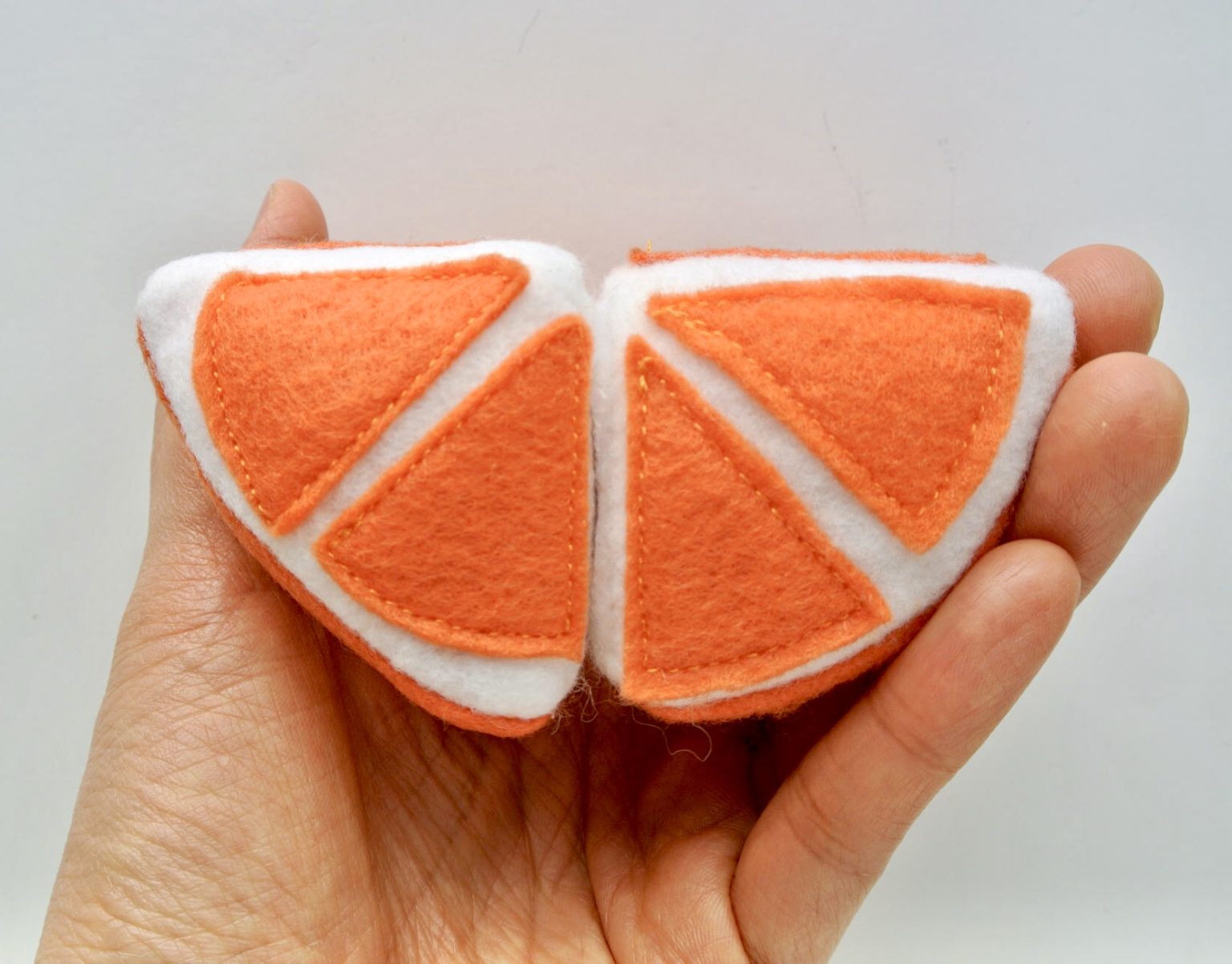 Felt Food: Shareable Apples and Oranges - MindyMakes