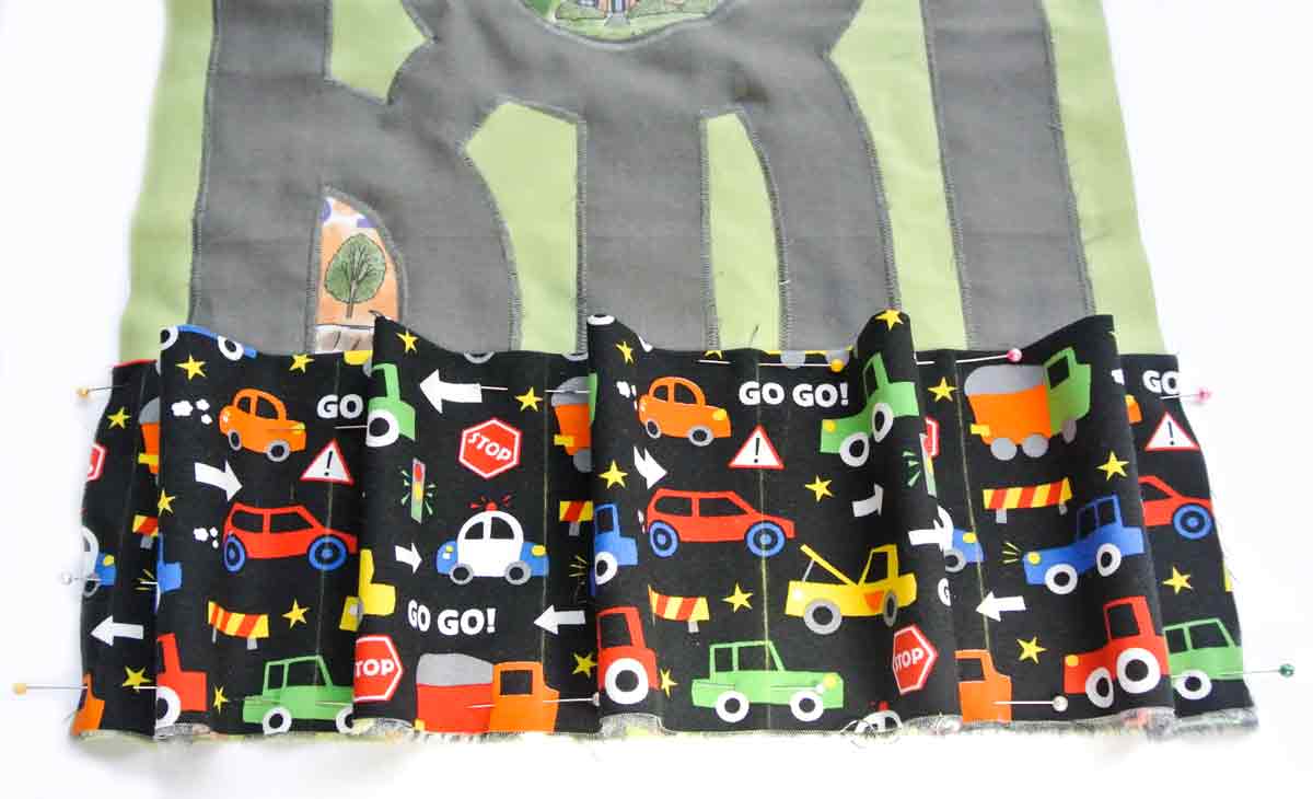 Cute Toy Car Carrier with Play Mat (Free Sewing Pattern) - MindyMakes
