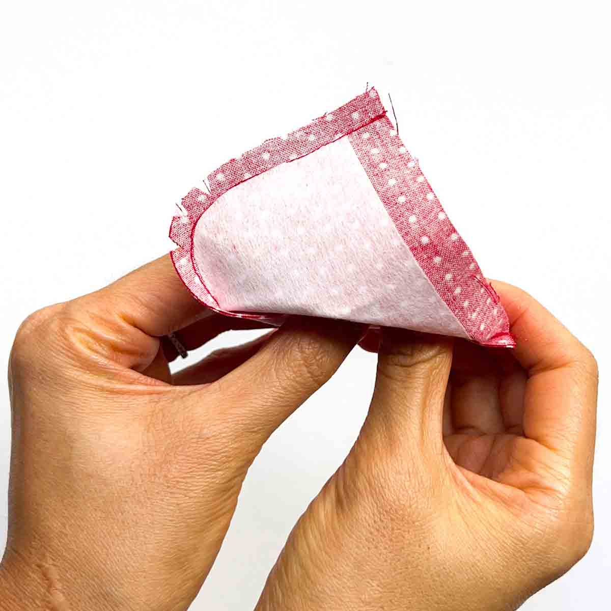 How to Make a Small Snap Pouch (Free Sewing Pattern) - MindyMakes