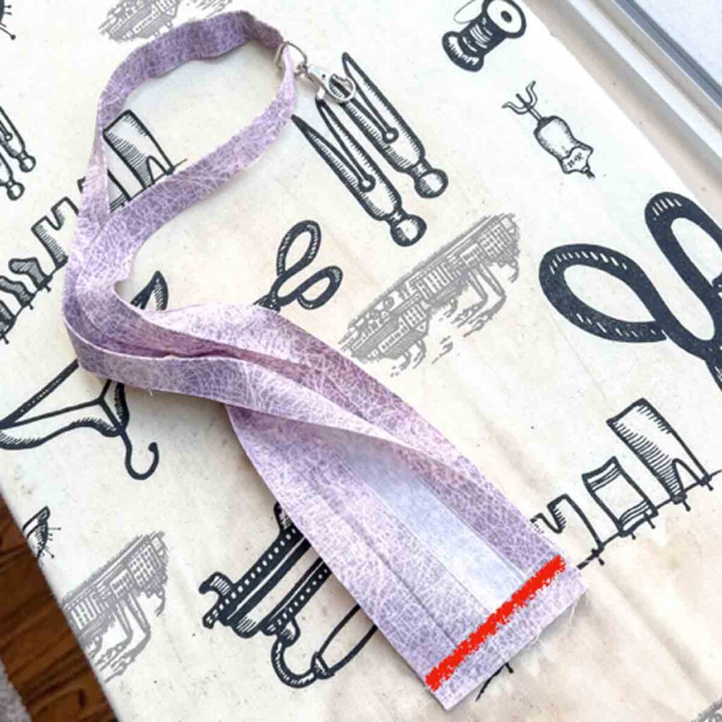 How to Make a DIY Lanyard (Free Pattern) - MindyMakes