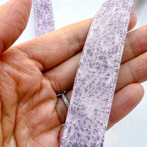 How to Make a DIY Lanyard (Free Pattern) - MindyMakes