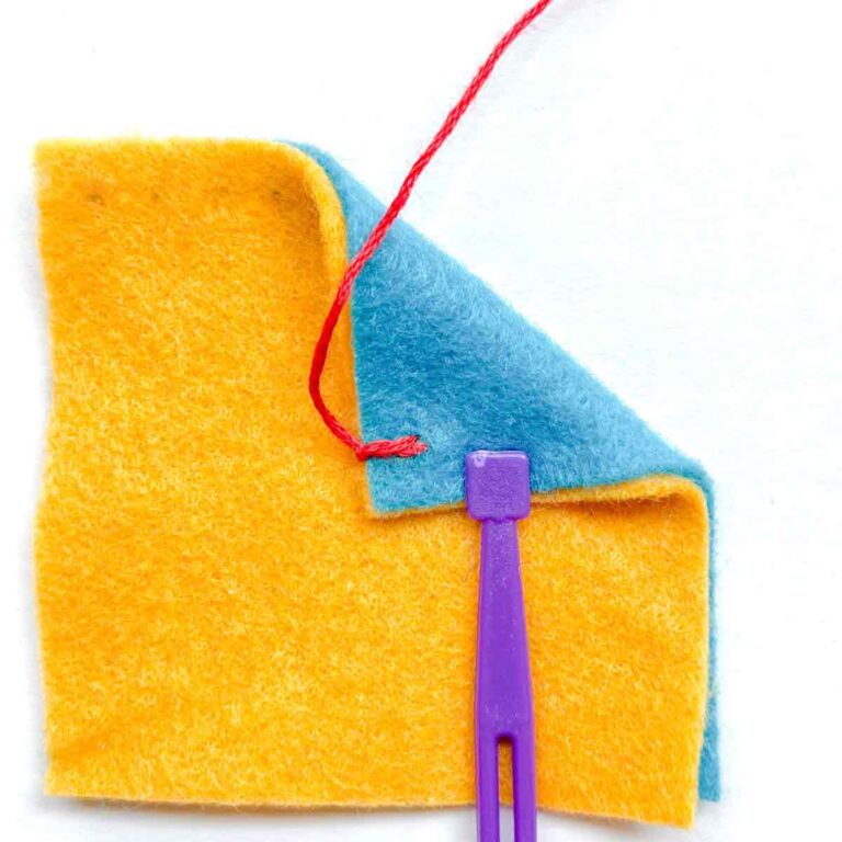 How to Do the Blanket Stitch: Step-by-Step Photo Tutorial - MindyMakes