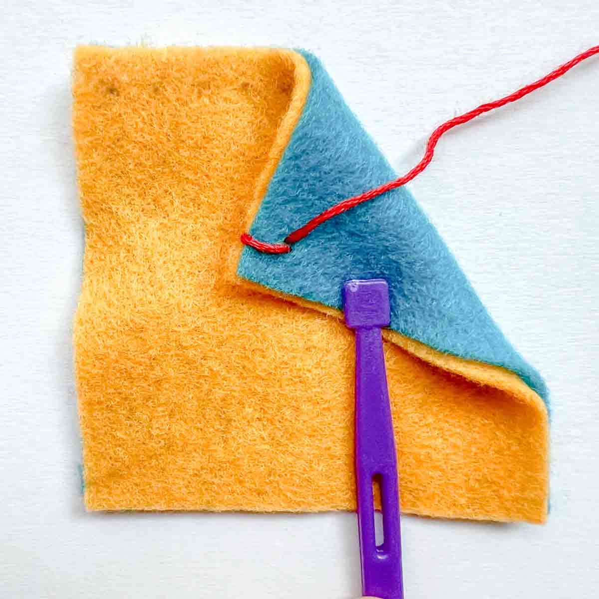 How to Do the Blanket Stitch: Step-by-Step Photo Tutorial - MindyMakes